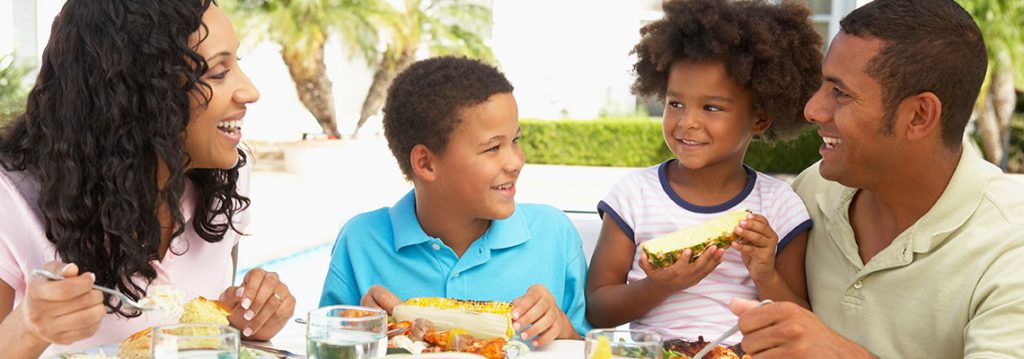 Family Mealtimes - Why Do They Matter? - InfoAboutKids